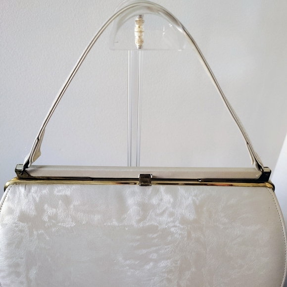 Melbourne bags | Bags | Vintage Melbourne Cream Handbag | Poshmark